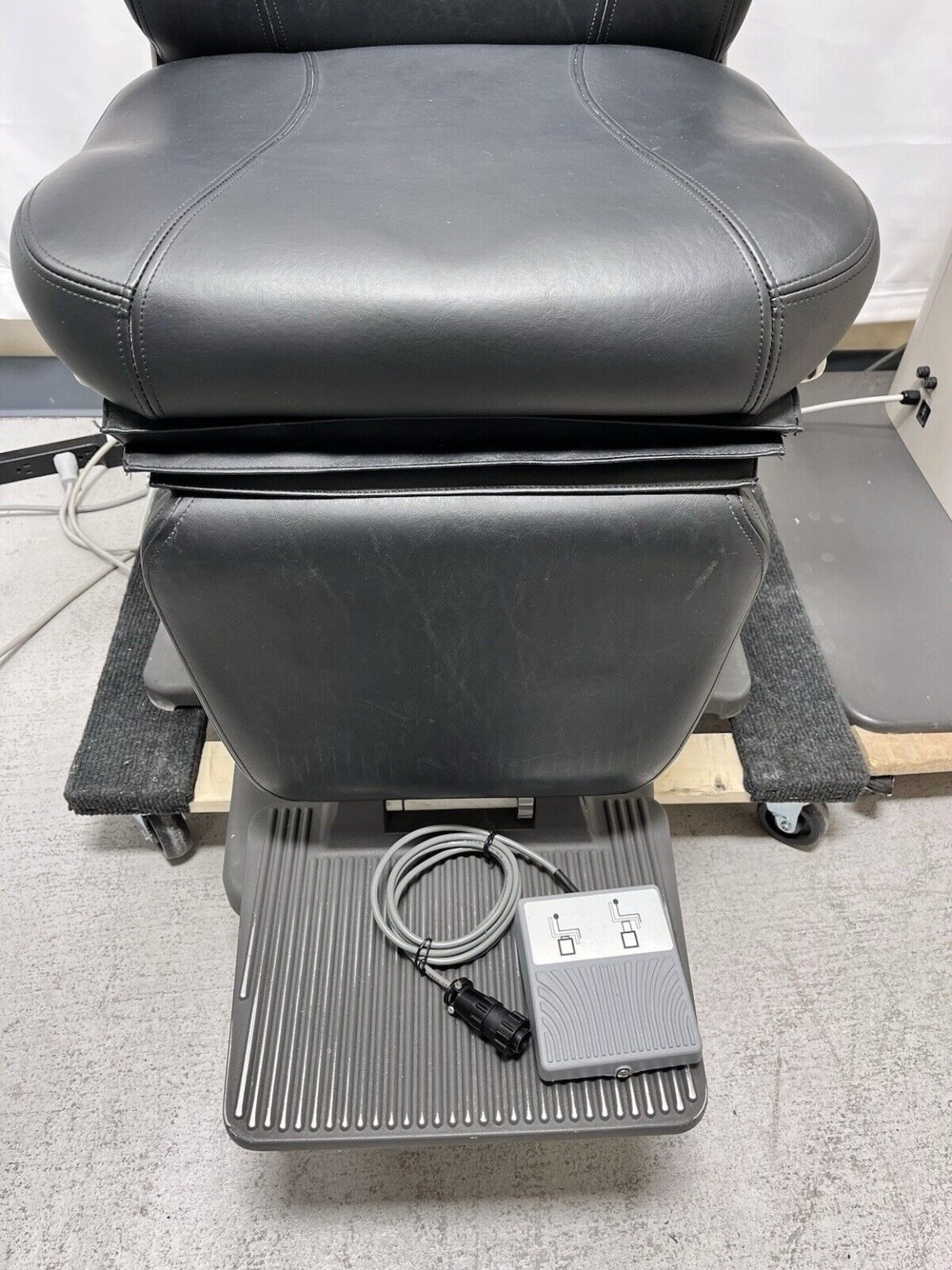 Topcon OC-2200 Chair + CS-IV Ophthalmic Stand for Sale